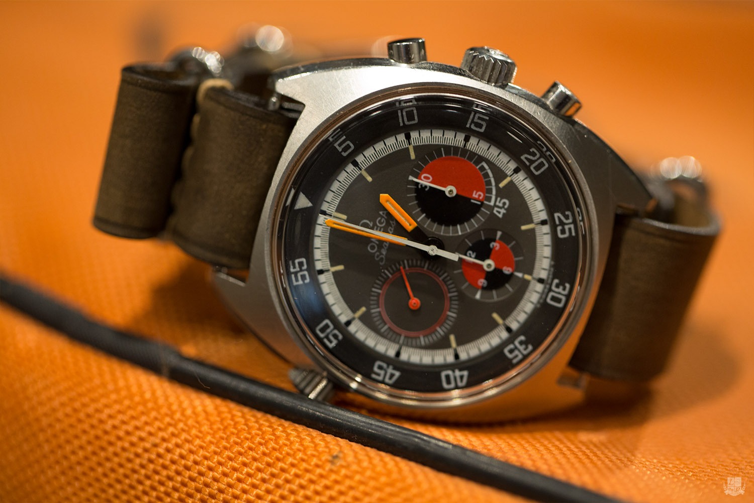 Omega et Lemania : deux montres chronographes jumelles