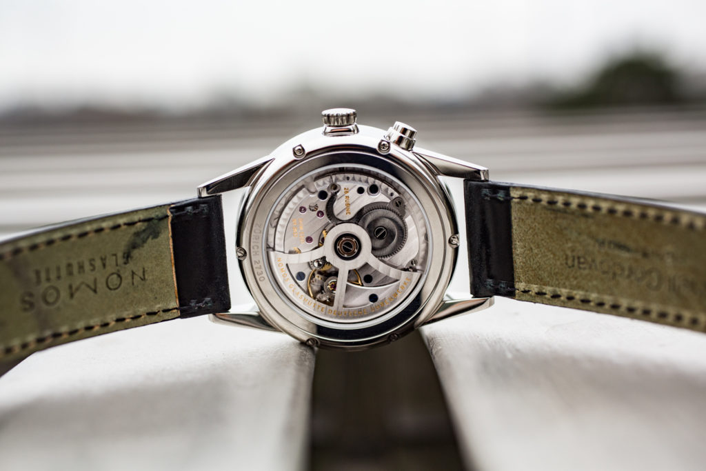 Nomos Zürich Weltzeit : voyage, sobriété & finitions