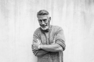 Ken Samuels : Accent américain, Seamaster & Psychologie