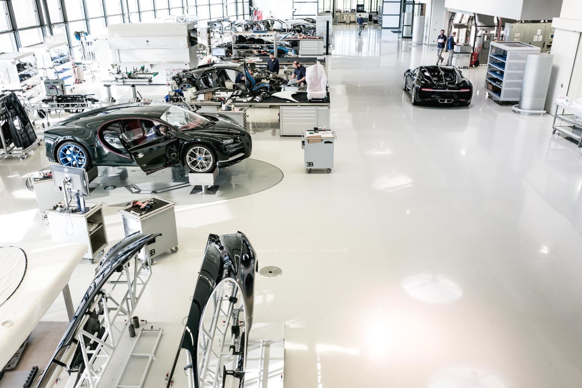 Bugatti - Les ateliers de Molsheim et la Bugatti Chiron en photos