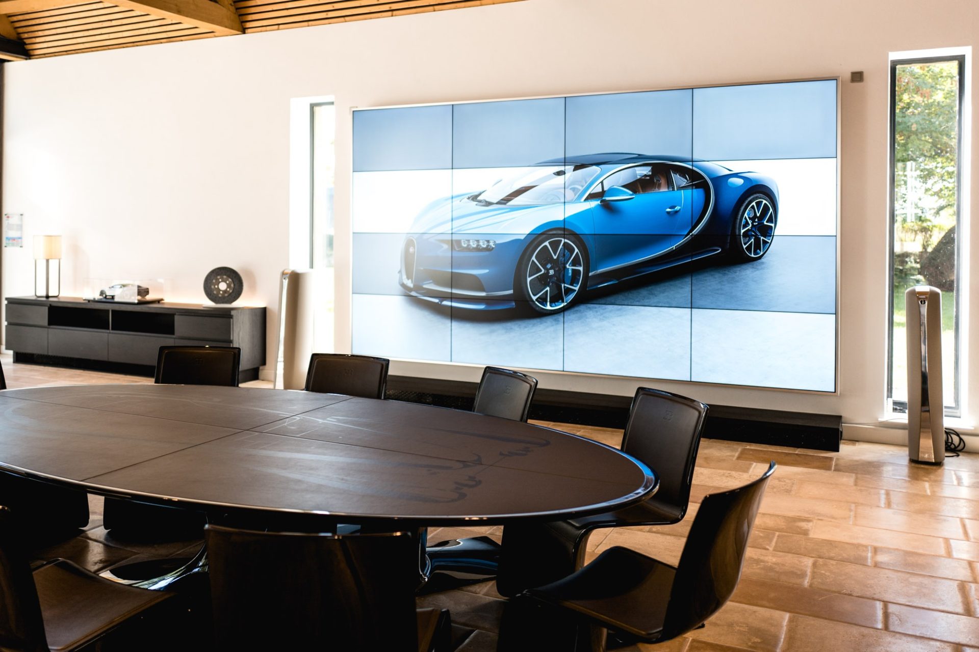 Bugatti - Les ateliers de Molsheim et la Bugatti Chiron en photos