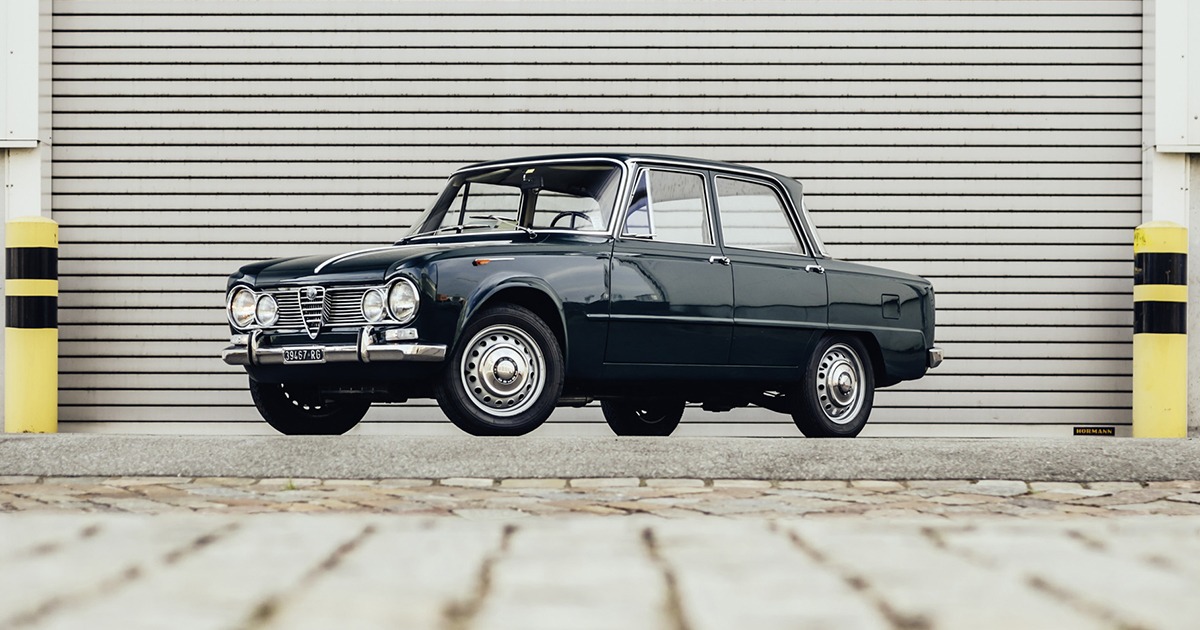 Alfa Romeo Giulia 1600 Ti :la performance au carré. Chez Asphalt Classics