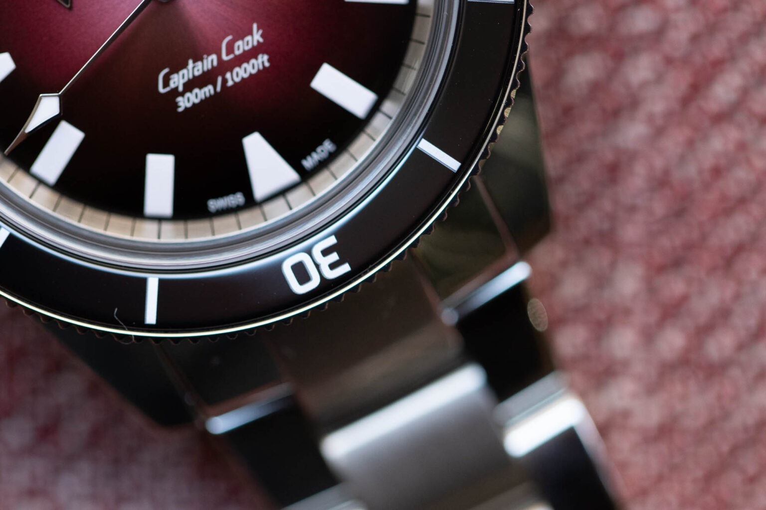 Rado Captain Cook : nouvelle montre automatique Rado au cadran rouge