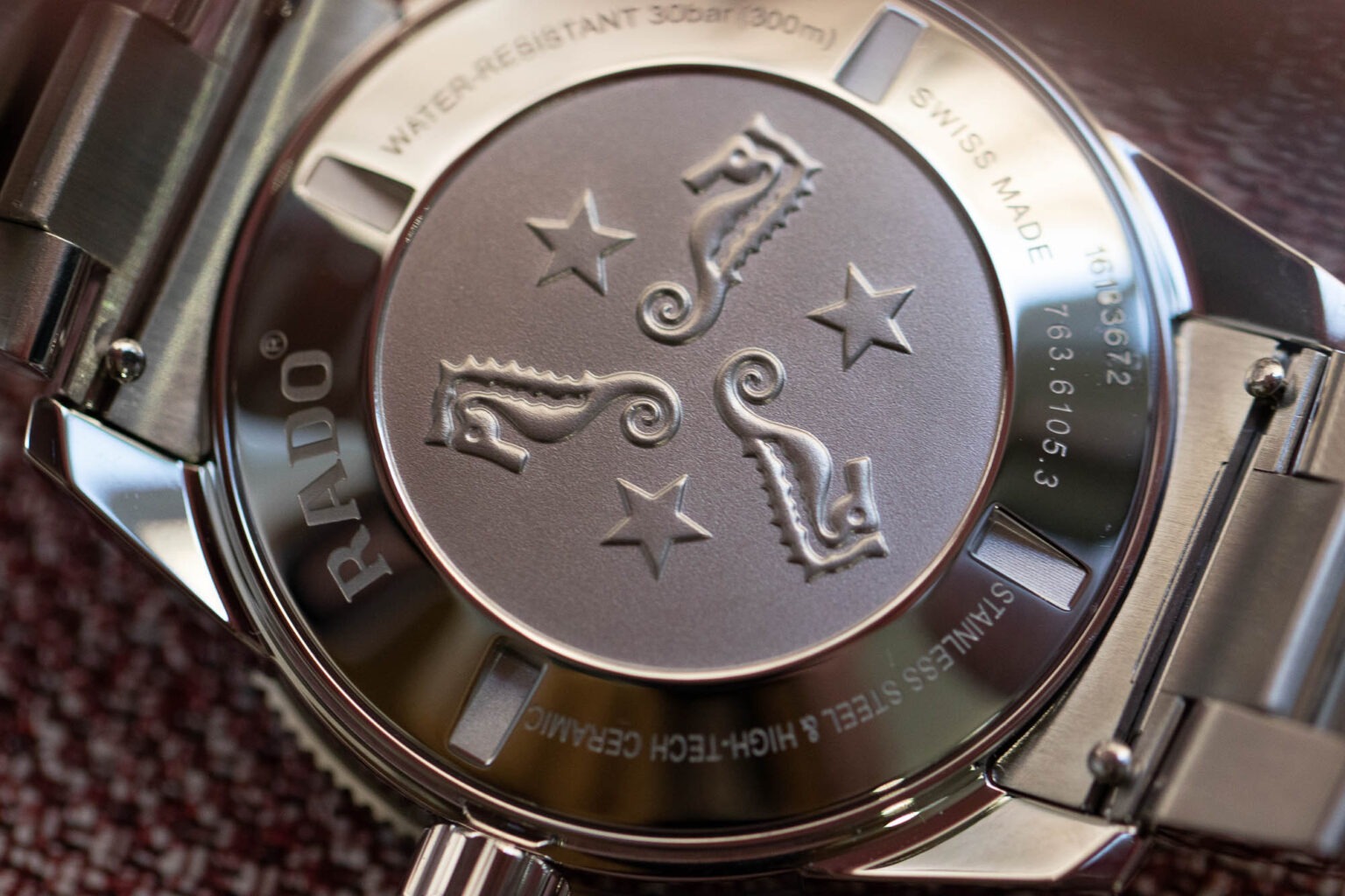 Rado Captain Cook : nouvelle montre automatique Rado au cadran rouge