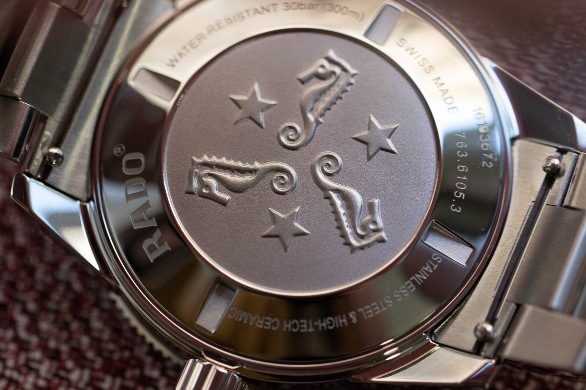 Rado Captain Cook : nouvelle montre automatique Rado au cadran rouge