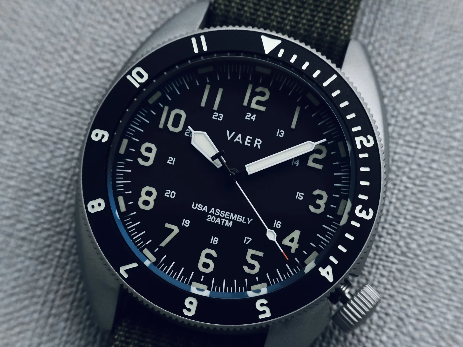 Vaer C4 Tactical Field Solar: la nouvelle montre militaire américaine